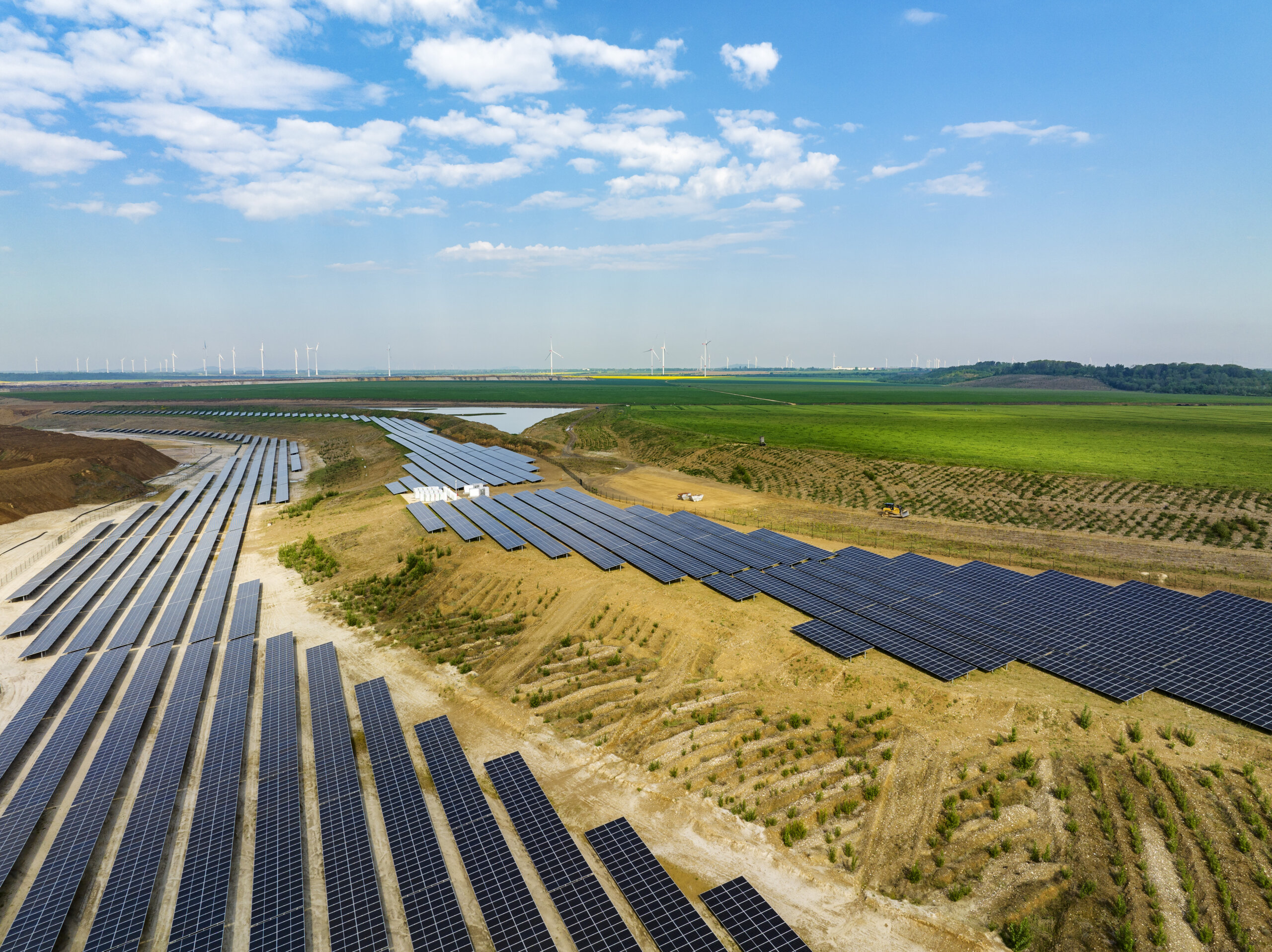 Global Solar Capacity Passes One Terawatt Mark En Former